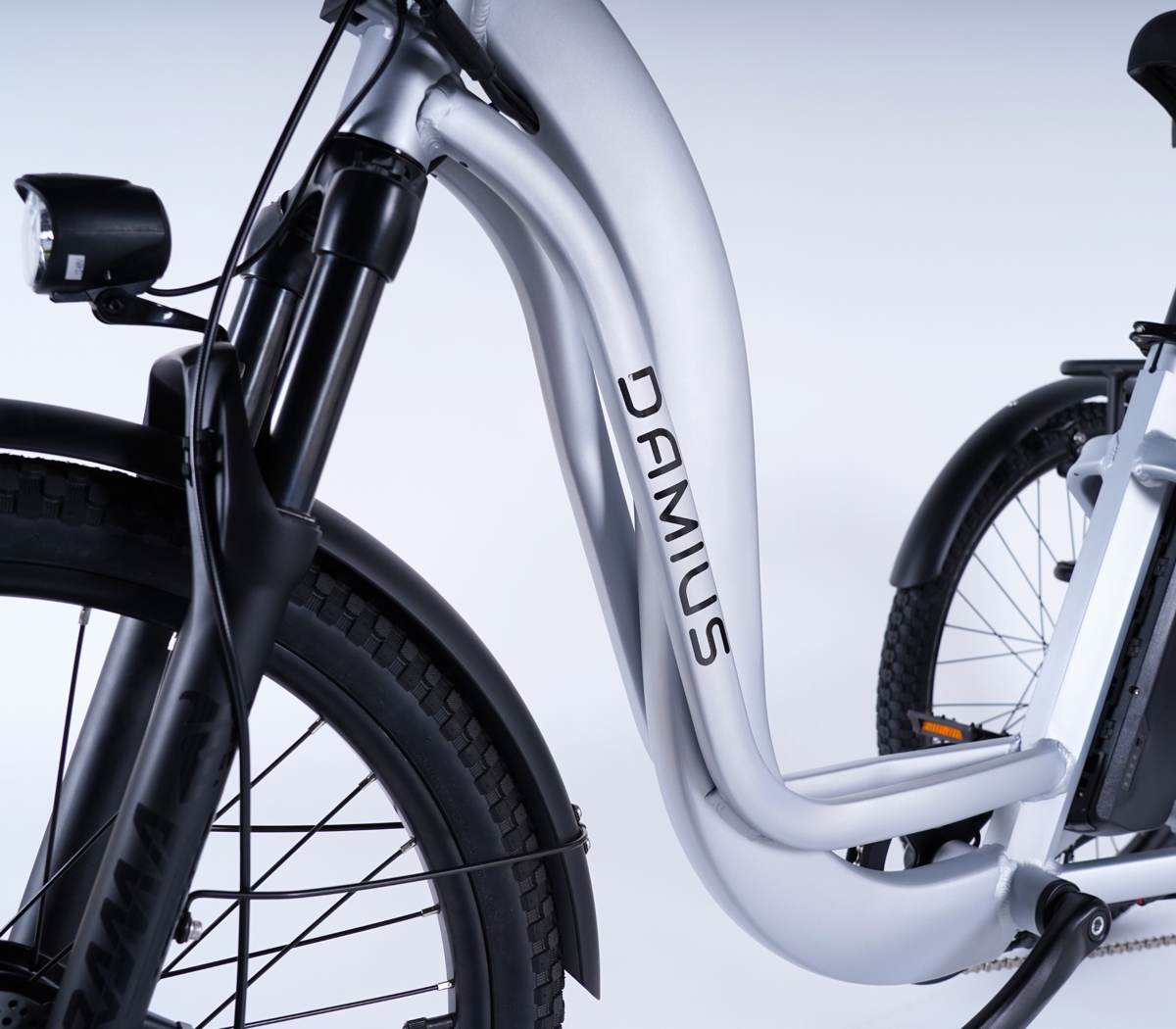 Tricycle adulte électrique "ESSENTIEL"